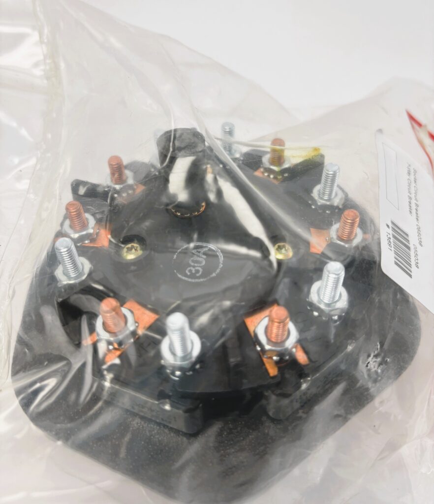 055038 Seven-Way Circuit Breaker Socket 30 Amp Velvac - Space Coast Group